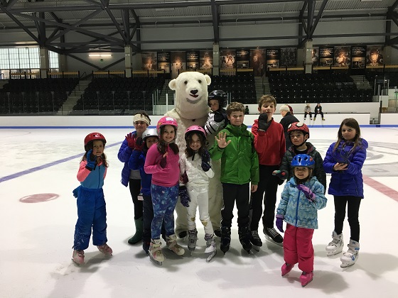 Alumni, Family, and Friends Enjoy the Annual Family Skate | Bowdoin College