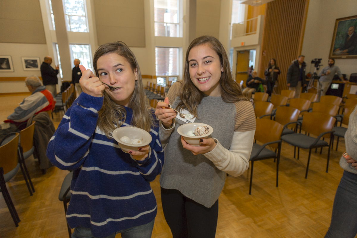 Bruce Ginsberg P’20 Shares Ice Cream and Inspiration | Bowdoin College