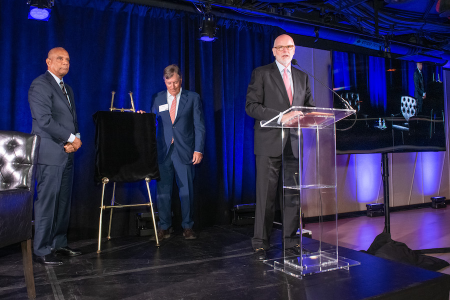 The Bowdoin Prize: Kenneth I. Chenault ’73, H’96 Receives College’s ...