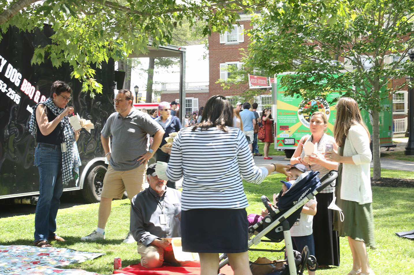 Slideshow: Food Truck Picnic 2022 | Bowdoin College