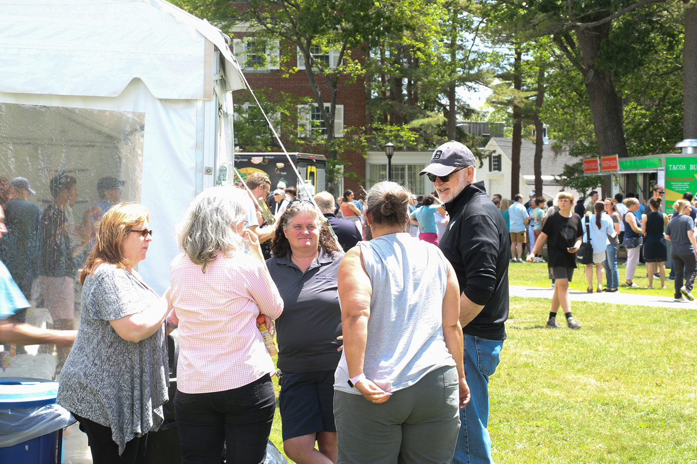Slideshow: Food Truck Picnic 2022 | Bowdoin College